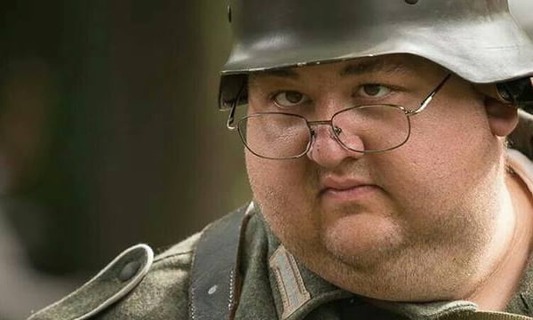 MMMM do I schmel... - 9GAG