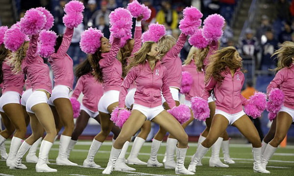 What NFL Cheerleaders Did Mid-Game Brought Everyone To Tears. Even The ...