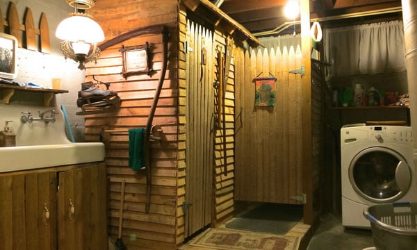 This guy built the outhouse in his basement. - 9GAG