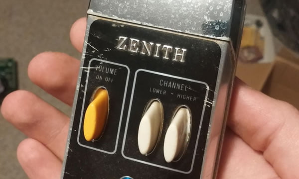 Anybody a fan of 50's tech? This is an ultrasonic TV remote - 9GAG