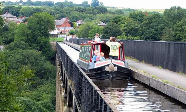Amazing Water Bridge In Wales - 9GAG