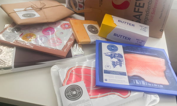 The worst gift wrapper ever - 9GAG