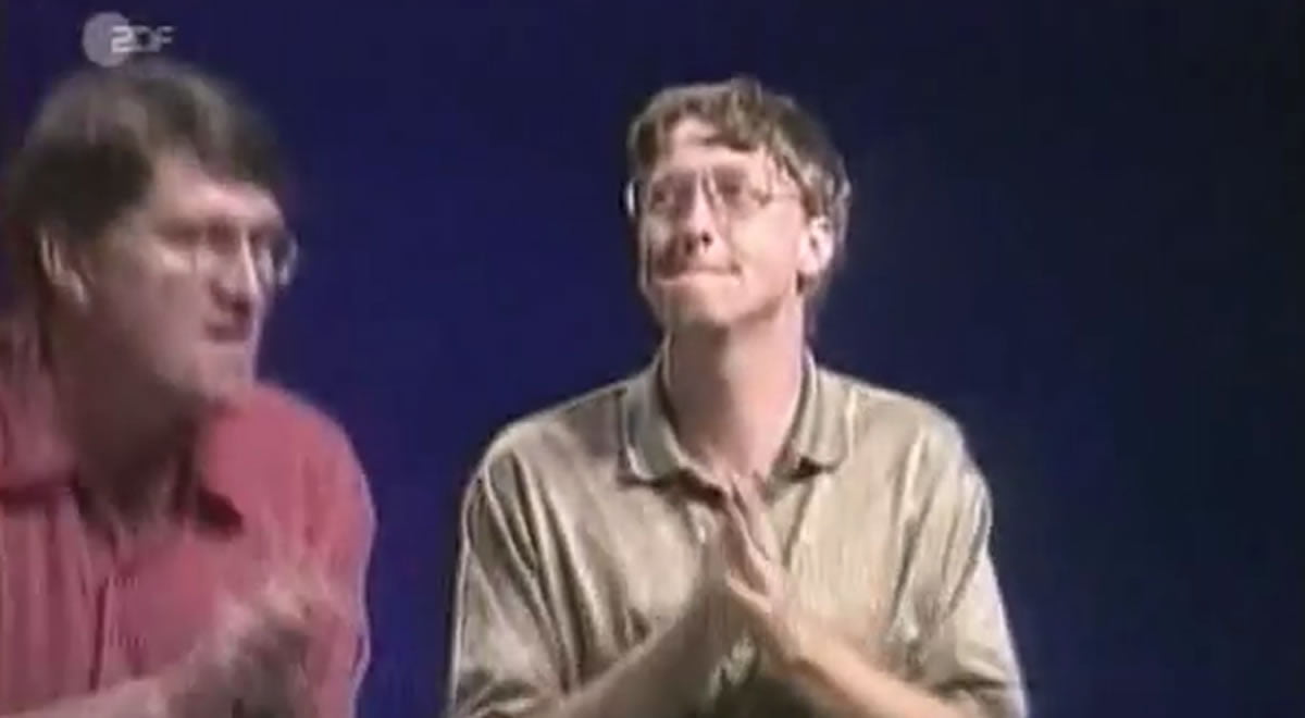 Steve Ballmer and Bill Gates celebrating at the Windows 95 launch seems ...