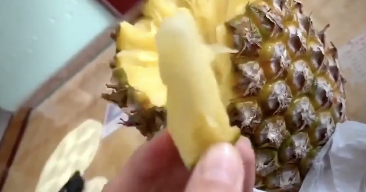 Video Shows You've Been Eating Pineapple Wrong This Whole Time - 9GAG
