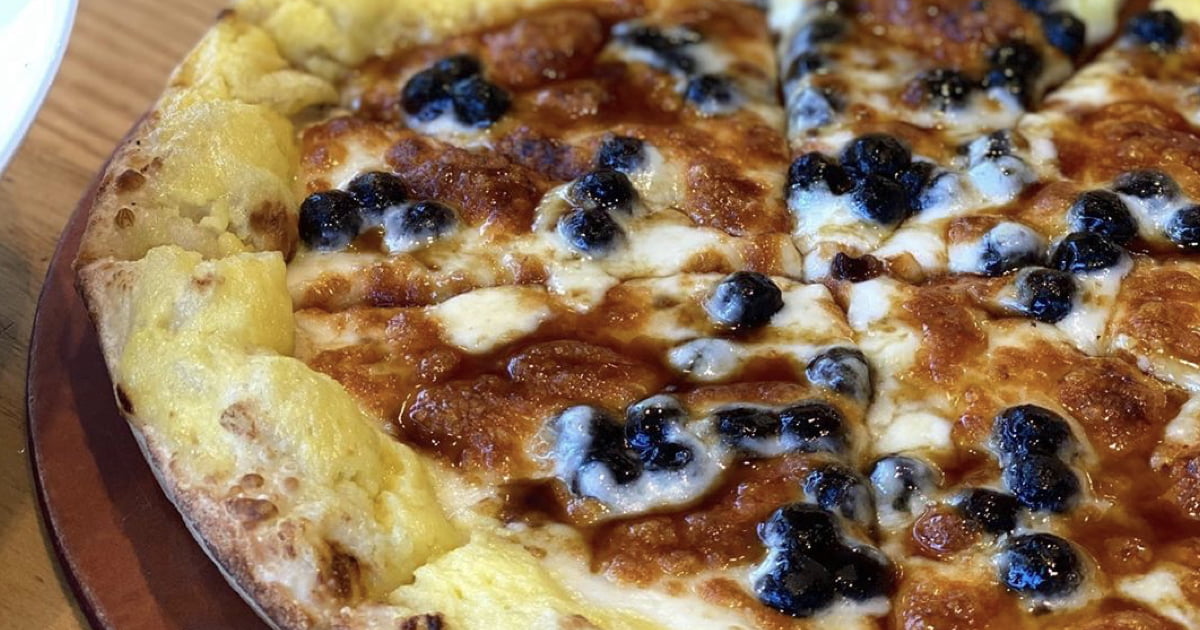 You Can Now Get Black Sugar Bubble Tea Pizza With Egg Tart Crust In ...