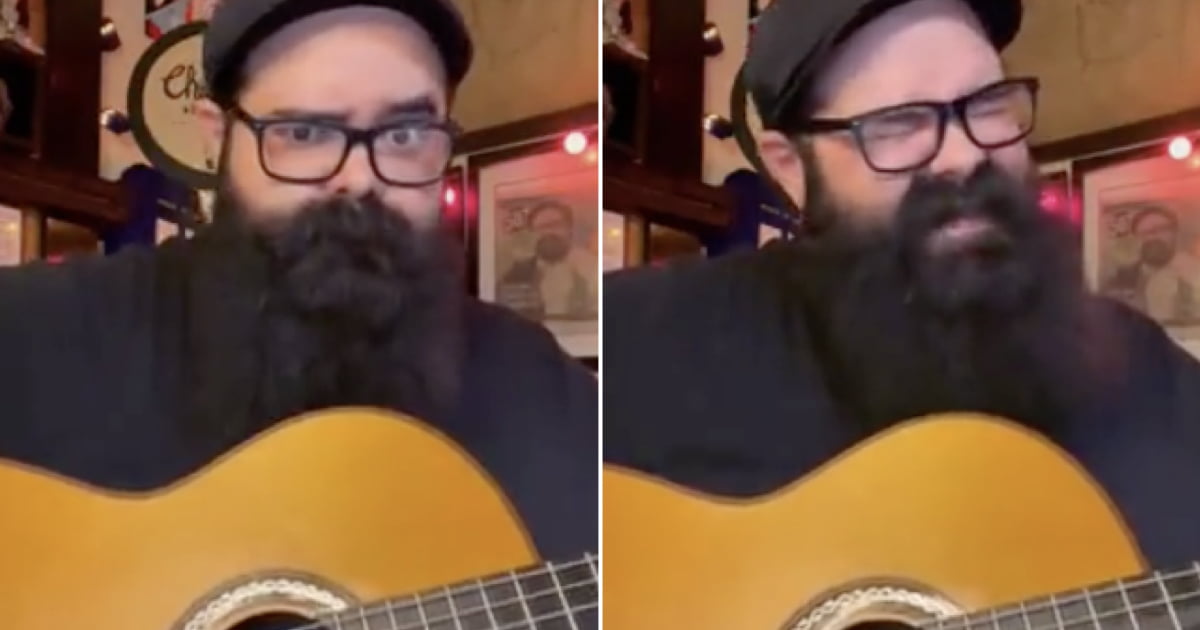 Singing like Eric Cartman - 9GAG