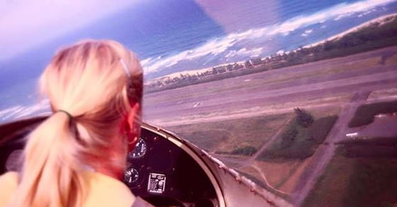 A true story of a poor dizzy blond - 9GAG