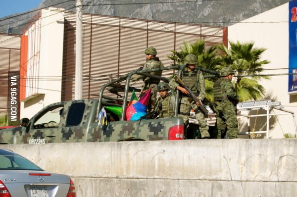 Meanwhile in Mexico - 9GAG