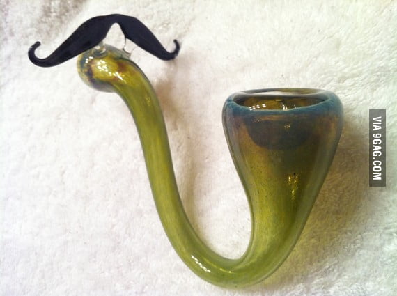 Sherlock Holmes Mustache Pipe - 9GAG