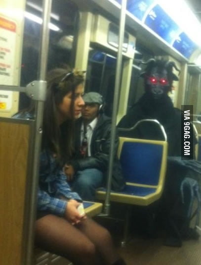 Evil goat - 9GAG