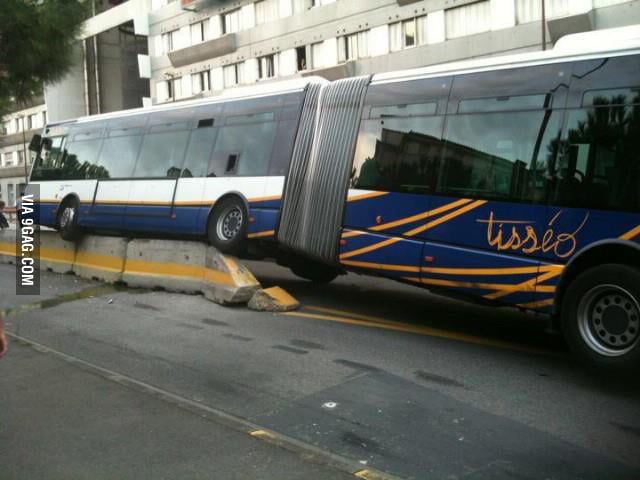Bus Fail - 9GAG