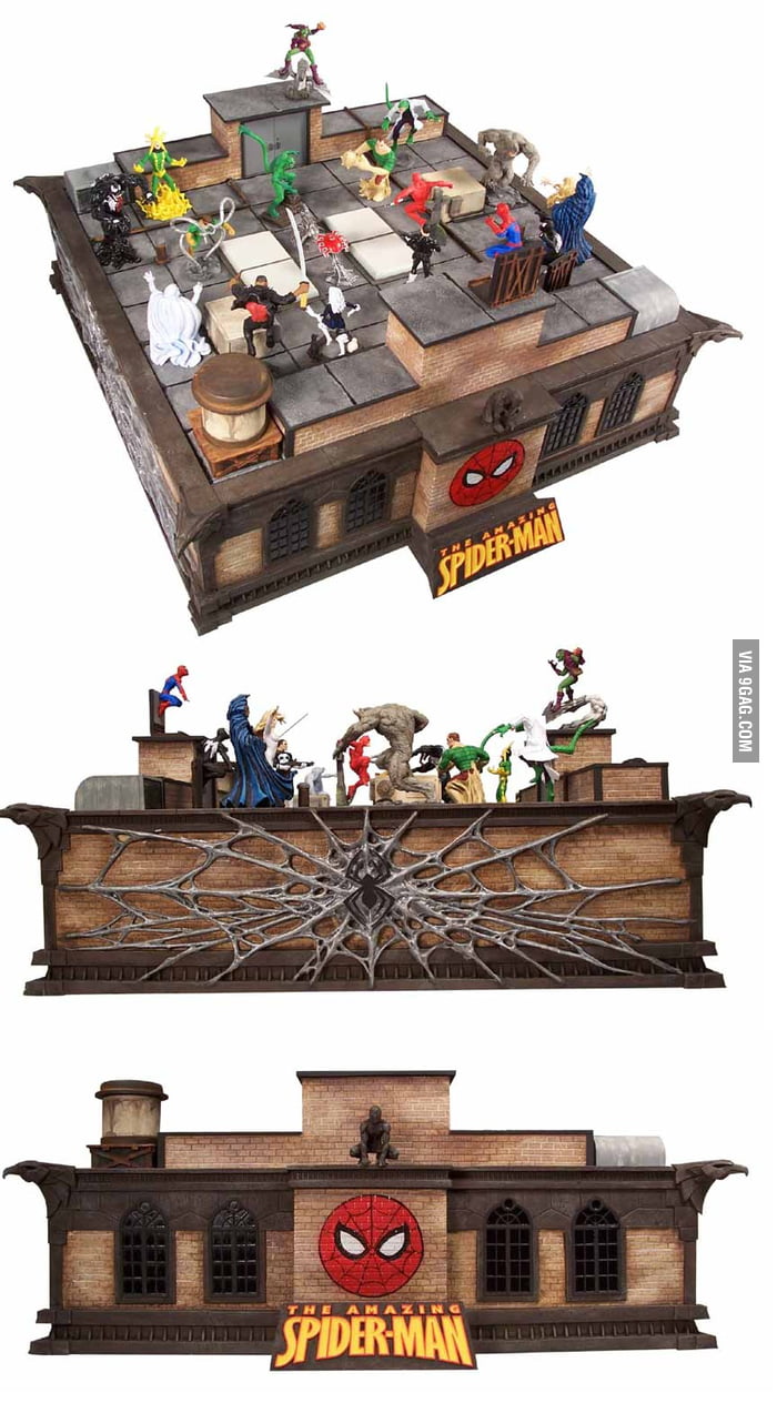 Spiderman Chess Set - 9GAG
