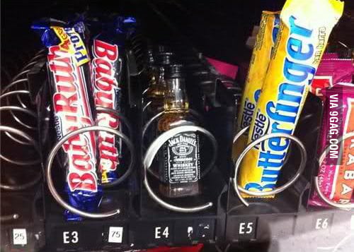 Epic Vending Machine - 9GAG