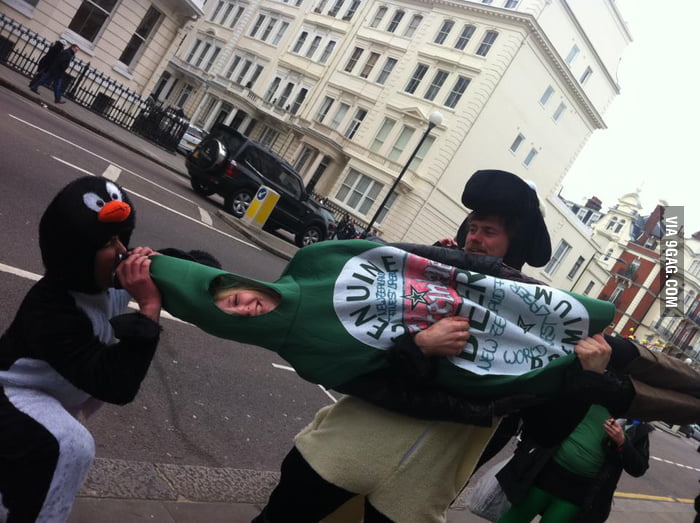 Meanwhile, In London. - 9GAG