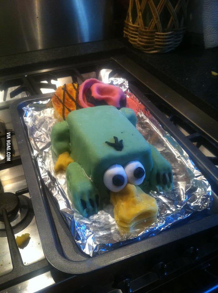 Perry cake! yum - 9GAG
