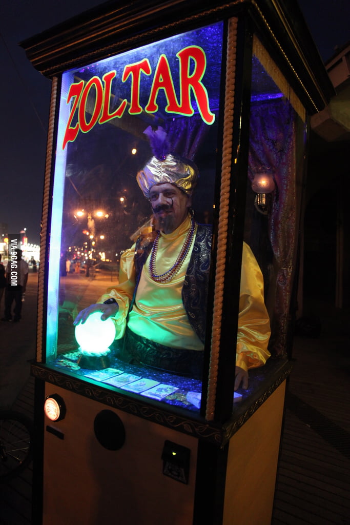 Rolling Zoltar costume based on a Segway - 9GAG