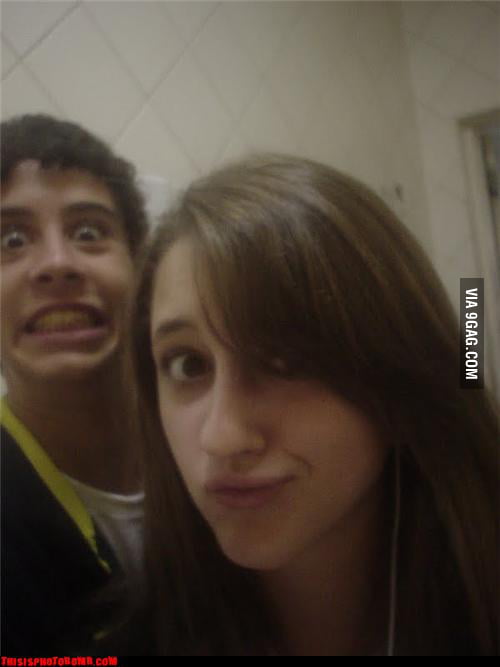 Photobomb lvl 99 - 9GAG