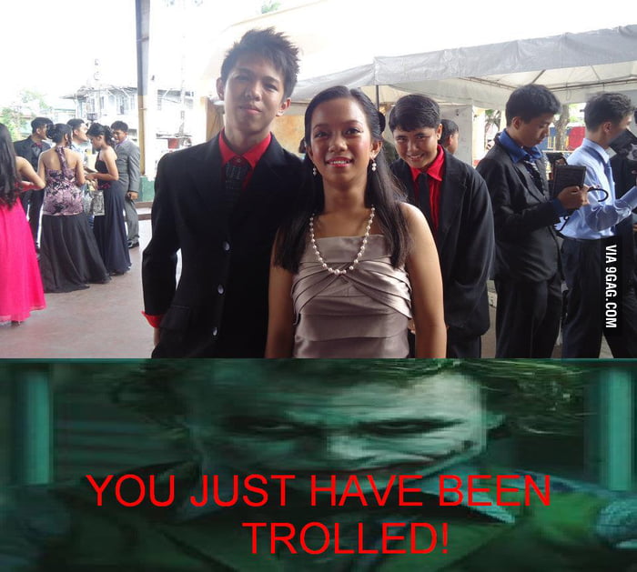 LE ME TROLLING ON JS PROM - 9GAG
