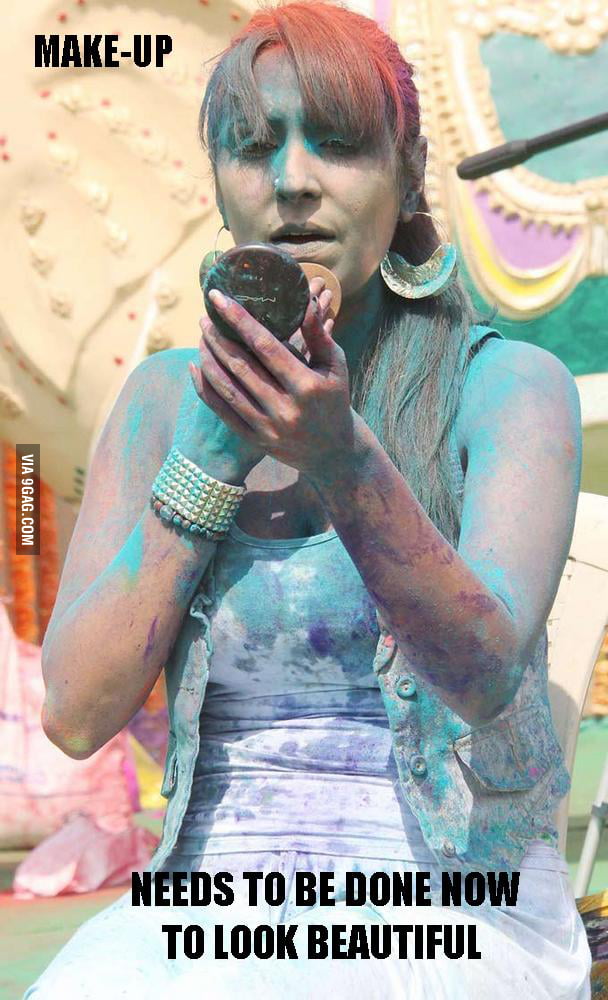 You can't separate a woman from her Make-up - 9GAG