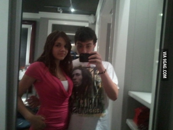 Bob Marley having a lick... - 9GAG