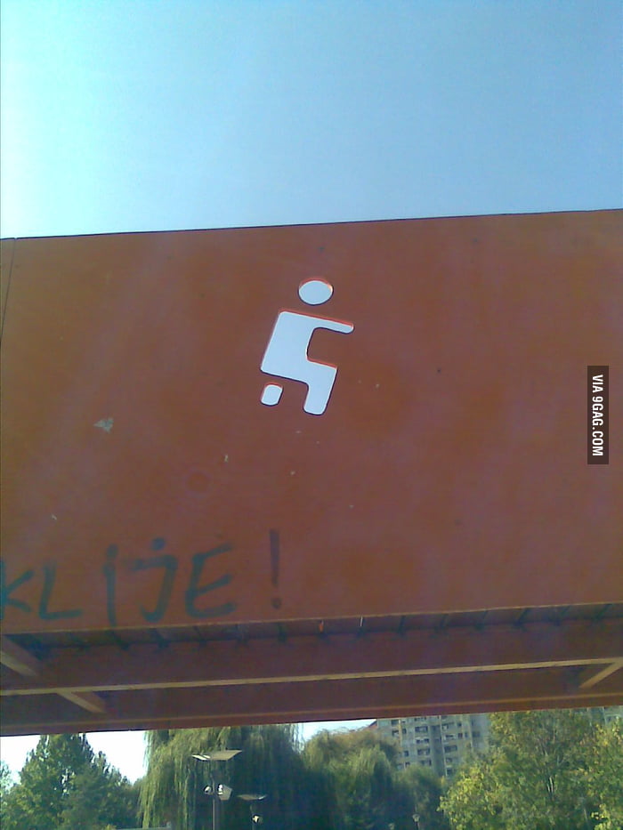 Brick shitting area - 9GAG