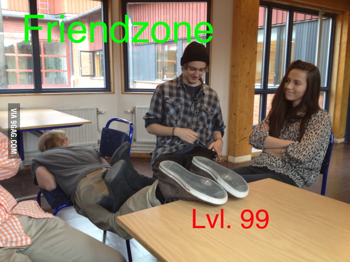 Friendzone lvl footstool - 9GAG