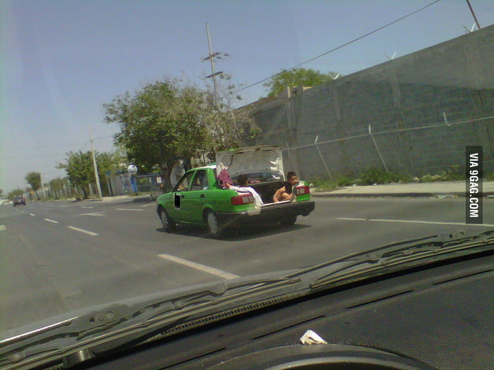 Meanwhile in Mexico - 9GAG