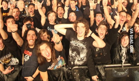 Find te ridiculously photogenic metalhead - 9GAG