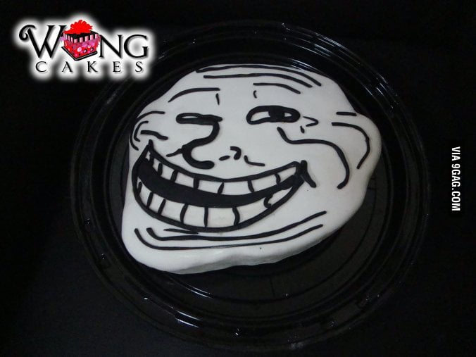 Troll face cake! - 9GAG