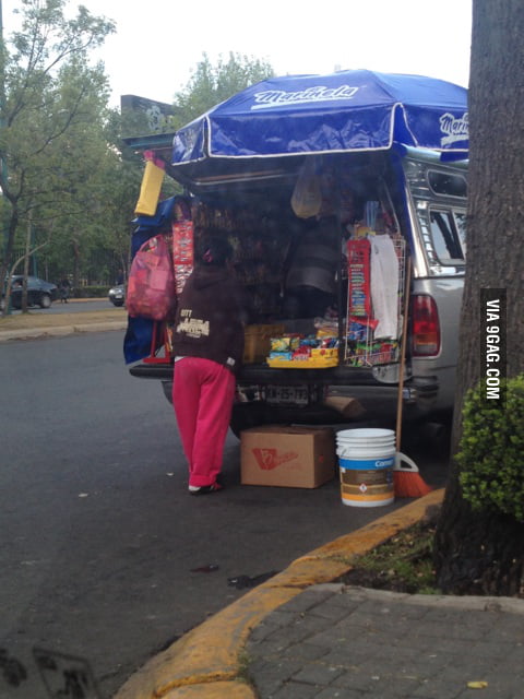 Meanwhile in Mexico... - 9GAG