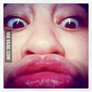 Extreme duck face - 9GAG