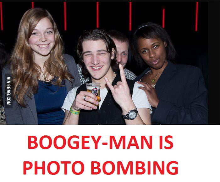 Ultimate Creeping Photo-Bomb - 9GAG
