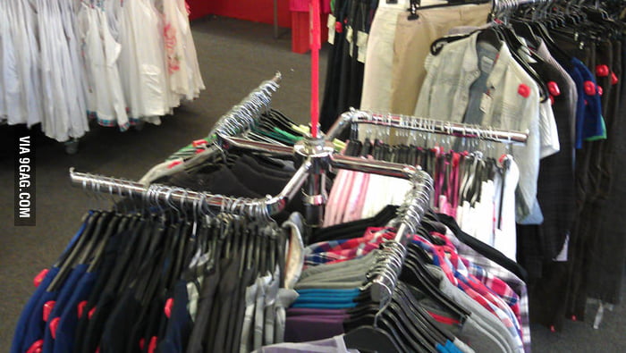 Clothing store FAIL - 9GAG
