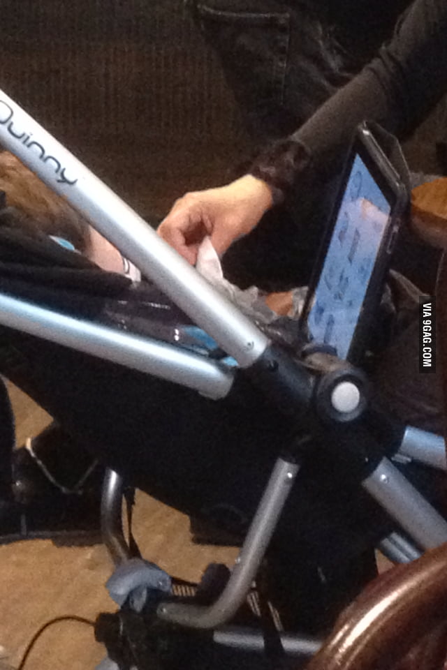 Parenting level: Ipad - 9GAG