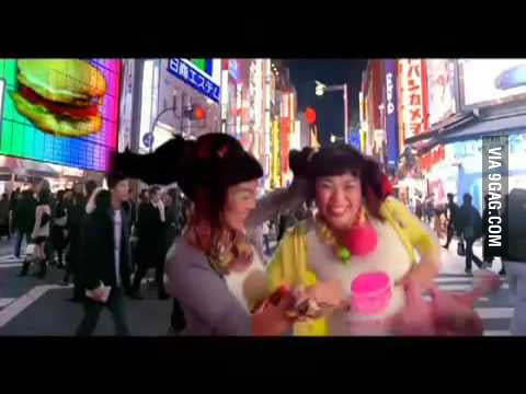 Singing burger - 9GAG