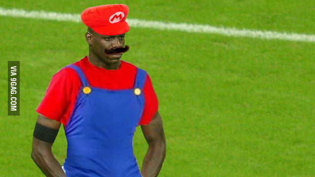 Super Mario, football version. - 9GAG