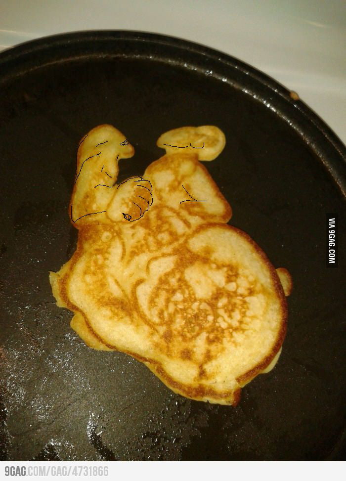 My bf said he was making me a heart shaped pancake..(ALIENS) - 9GAG