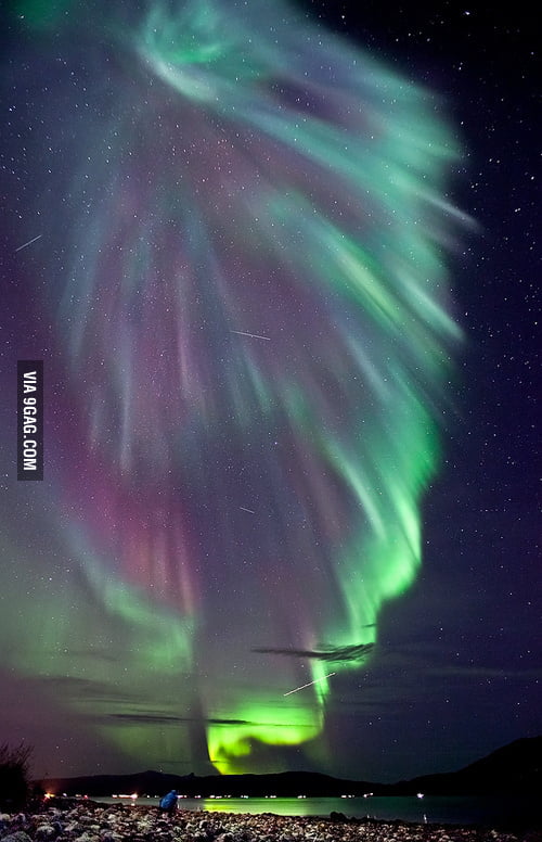 The most insane Aurora photo ever? - 9GAG