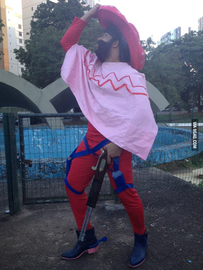 Best cosplay EVER! Cormano - 9GAG