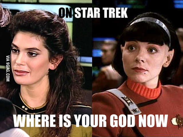 Kim Cattrell and Terry Hatcher on Star Trek - 9GAG
