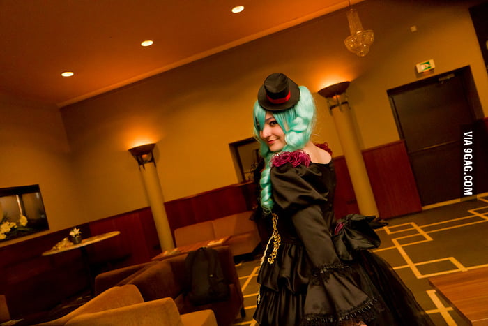 Sandplay Miku Cosplay - 9GAG