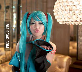 Michelle Phan as Hatsune Miku - 9GAG