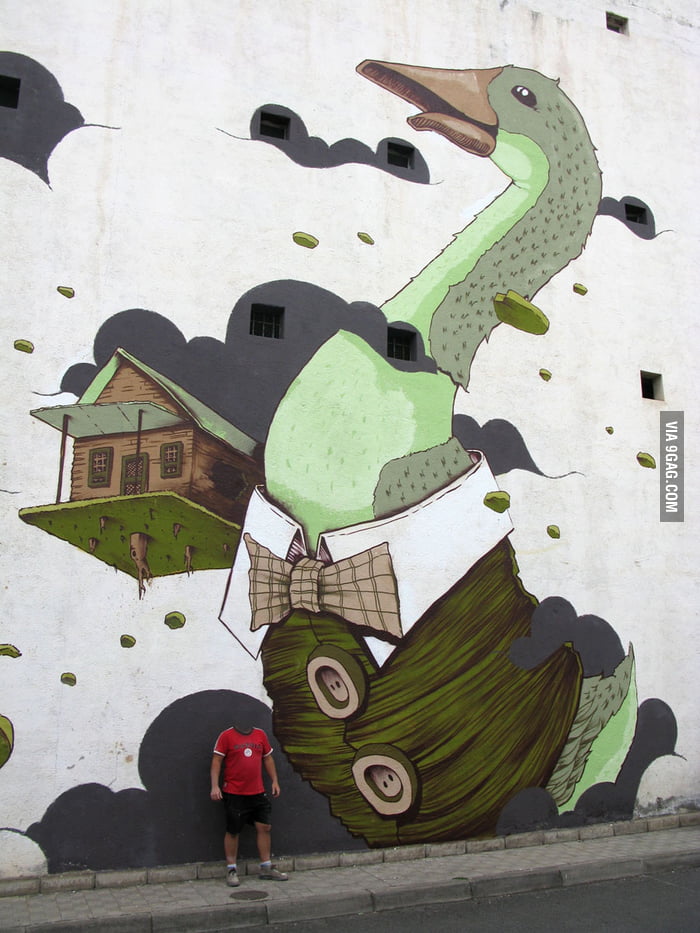Muro's duck street art - 9GAG