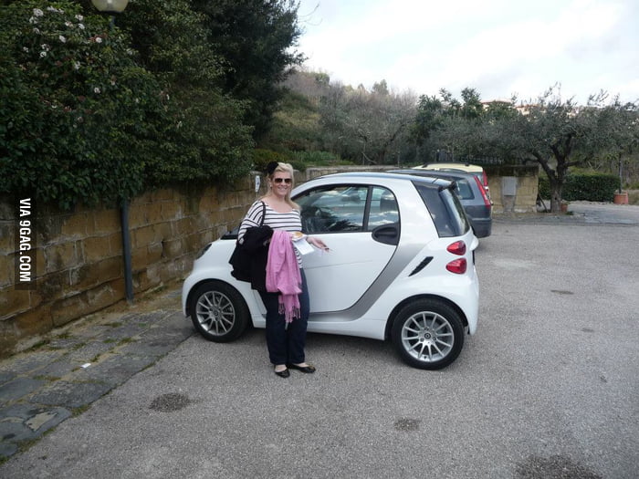 The irony when a blonde girl has a smart car. - 9GAG