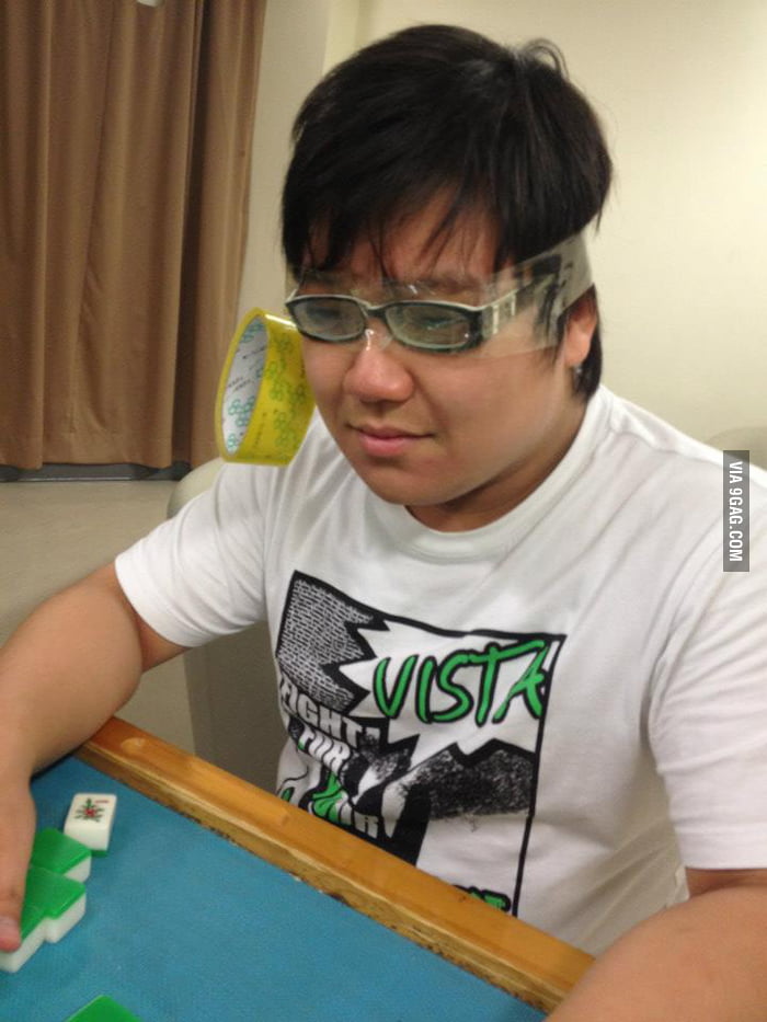 Glasses Fail - 9GAG