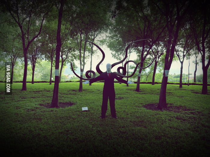 Slenderman Cosplay - 9GAG