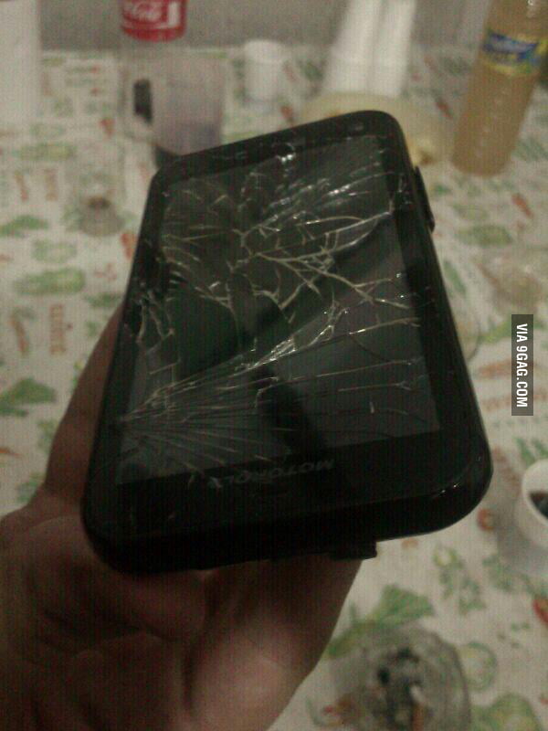 The "Unbreakable" Motorola Phone - 9GAG