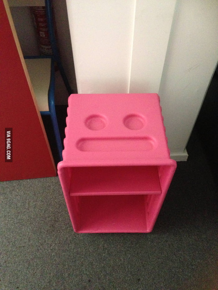 Scared box is scared - 9GAG