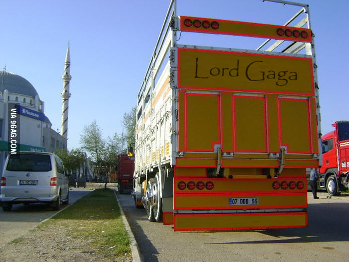 Meanwhile in Turkey - 9GAG