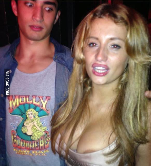 OMG!!! A nipple! - 9GAG